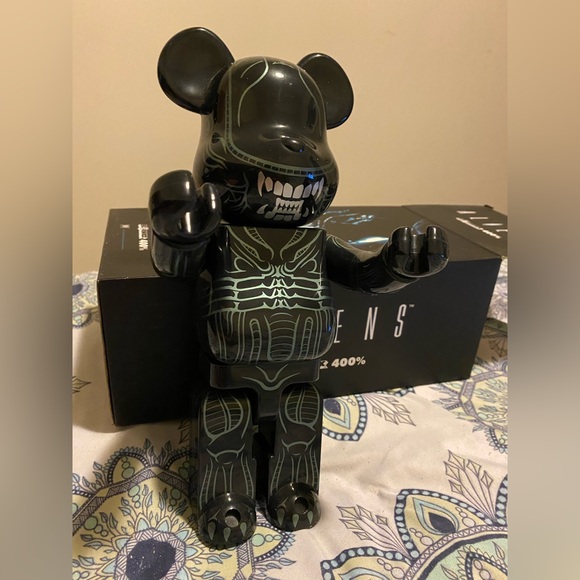 Medicom | Art | Bearbrick 40 Aliens Nib Not Deadstock Collectible ...